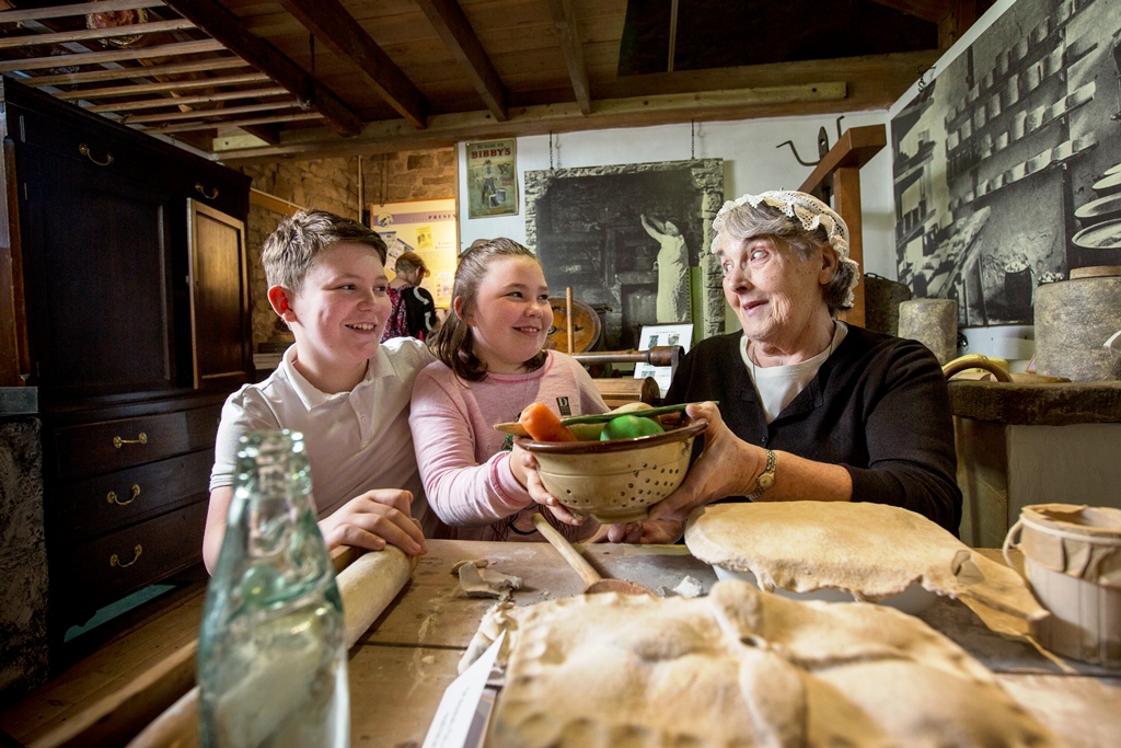Local Attractions – bainbridge-ings-country park